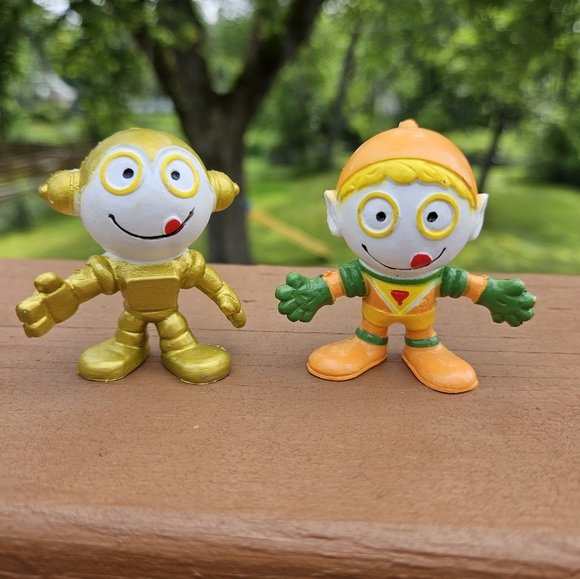 Vintage | Toys | 2 Vintage Campbells Soup Spaghettios Alien Toy Figures ...